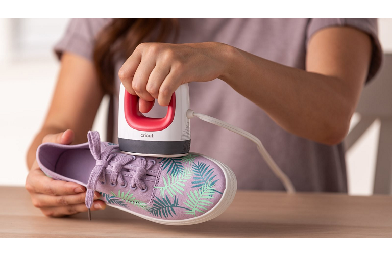 Buy Cricut EasyPress Mini | Harvey Norman AU